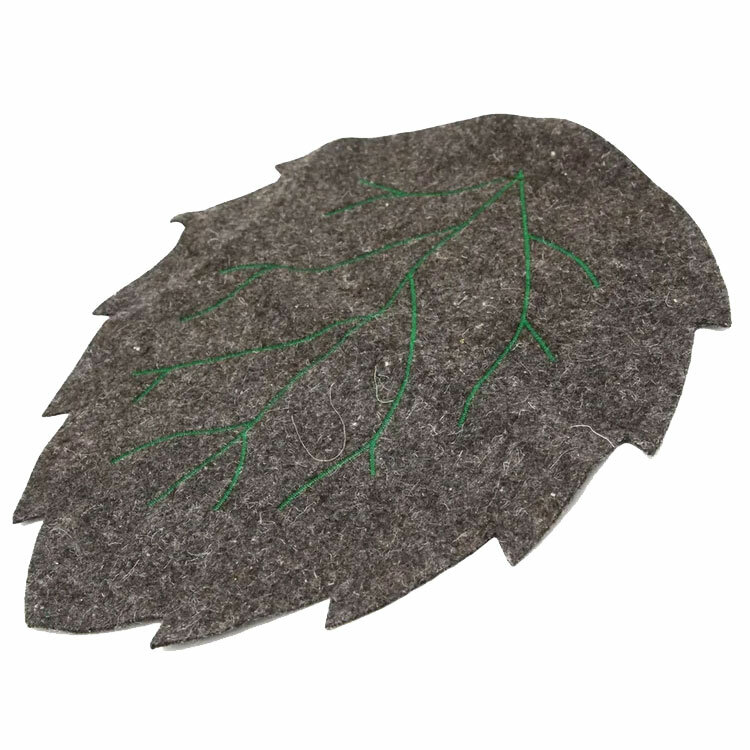 Коврик для бани и сауны «Осиновый лист», серый войлок, с вышивкой