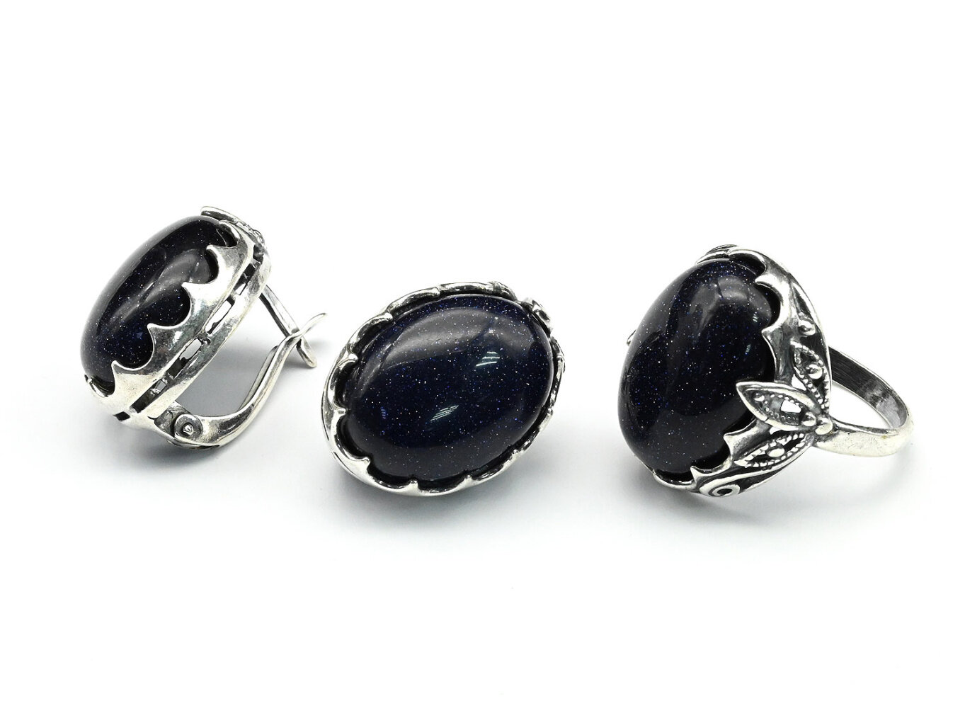 Комплект бижутерии: кольцо, серьги, авантюрин