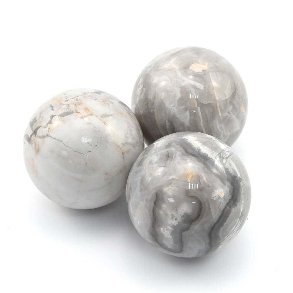 Шар из агата серого, диаметр 56-57мм .