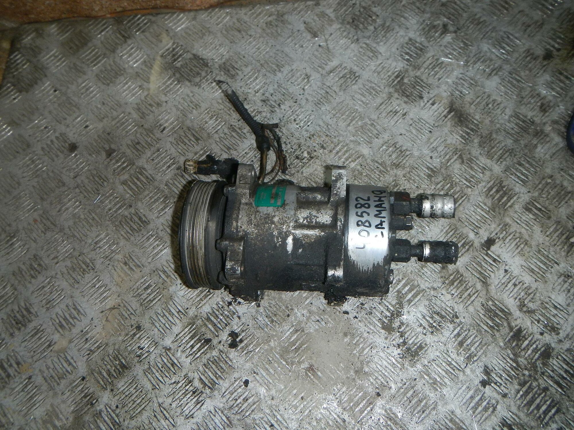 Б/У Компрессор кондиционера, Iran Khodro (Иран Ходро)-SAMAND (саманд) Samand (Саманд) После пожара. Обгорела оплетка пров...