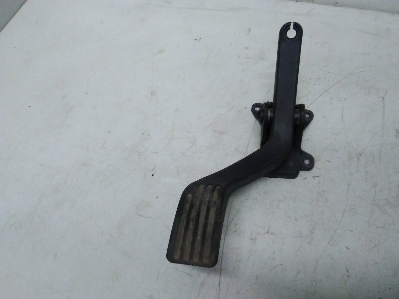 Б/У Форд Фокус 1 Педаль газа Ford Focus 1998-2005 1 29544 FORD арт. 98AB9P732