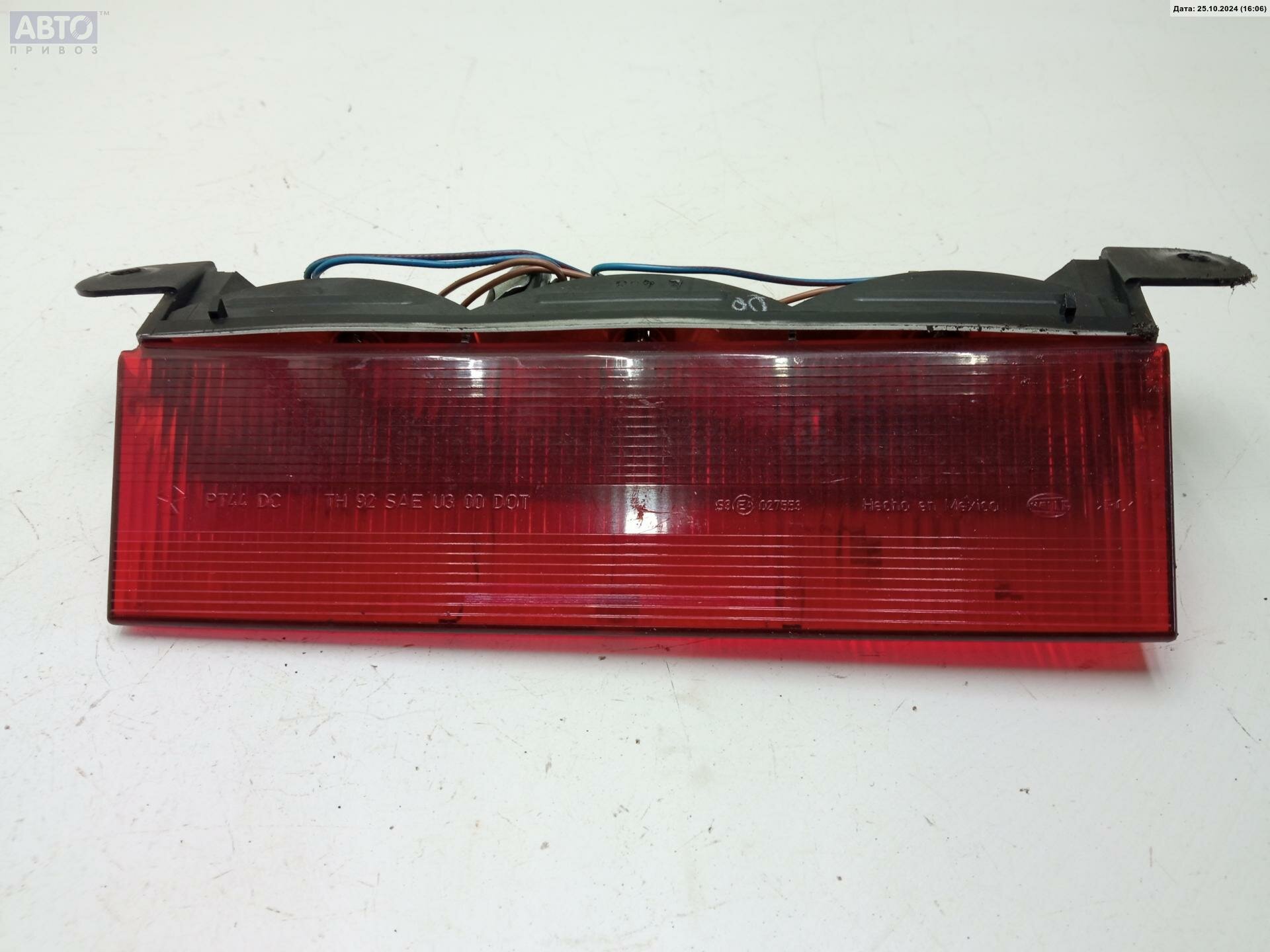 Фонарь стоп-сигнал Chrysler PT Cruiser