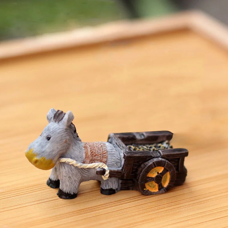 Миниатюрные фигурки животных из смолы