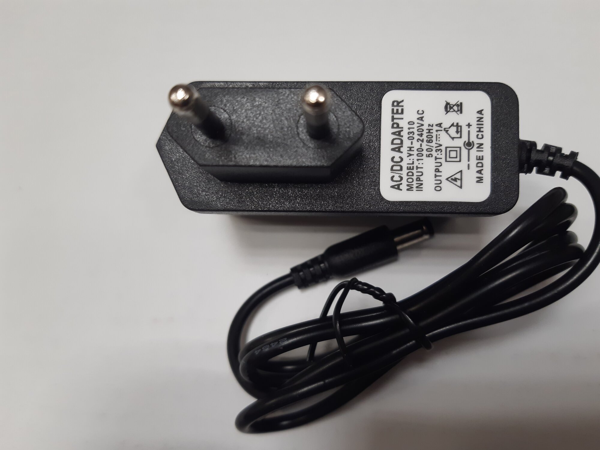 Блок питания ( адаптер ) 3V 1A штекер 5.5*2.5мм, Универсальный