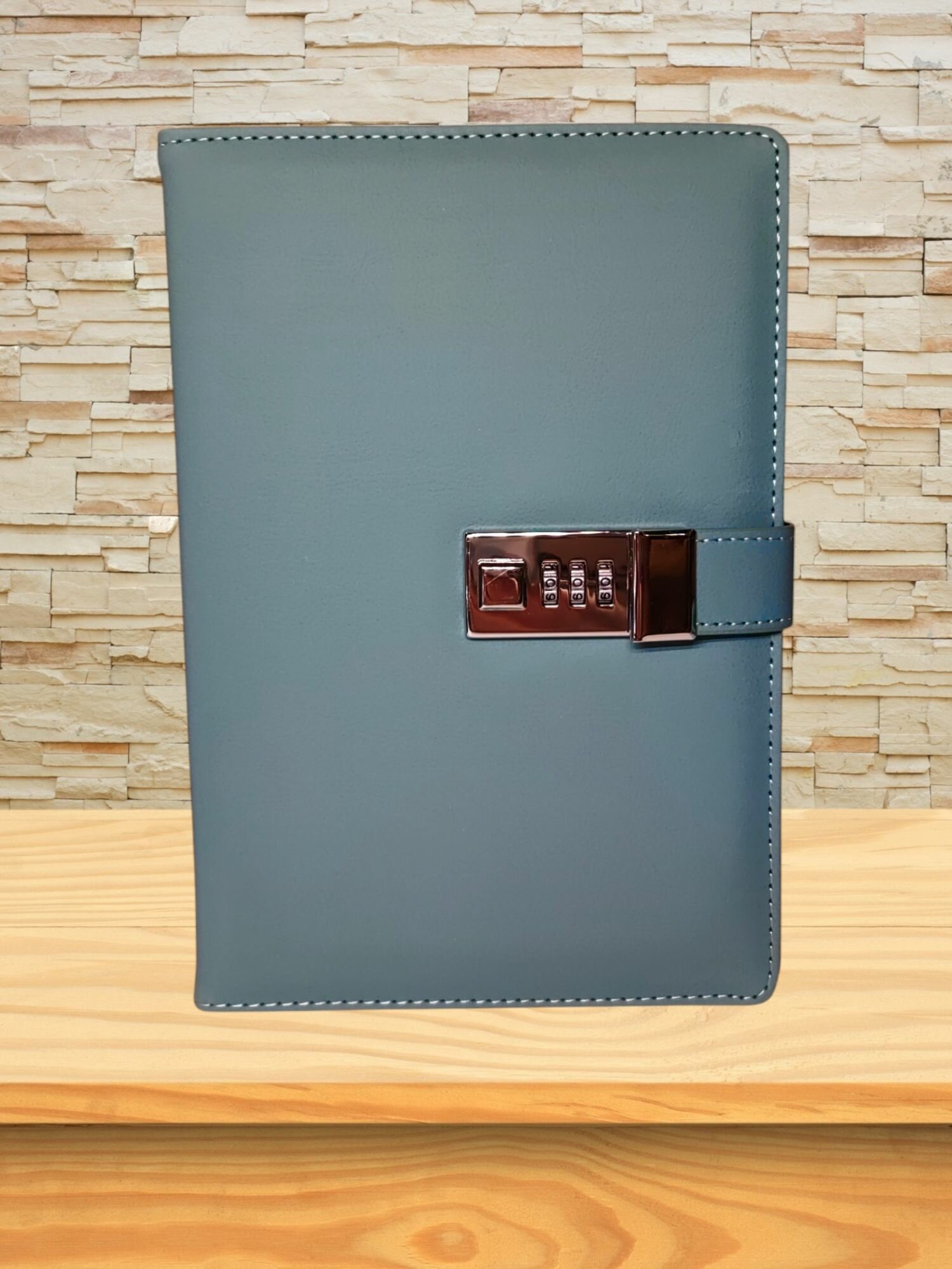 Ежедневник с кодовым замком