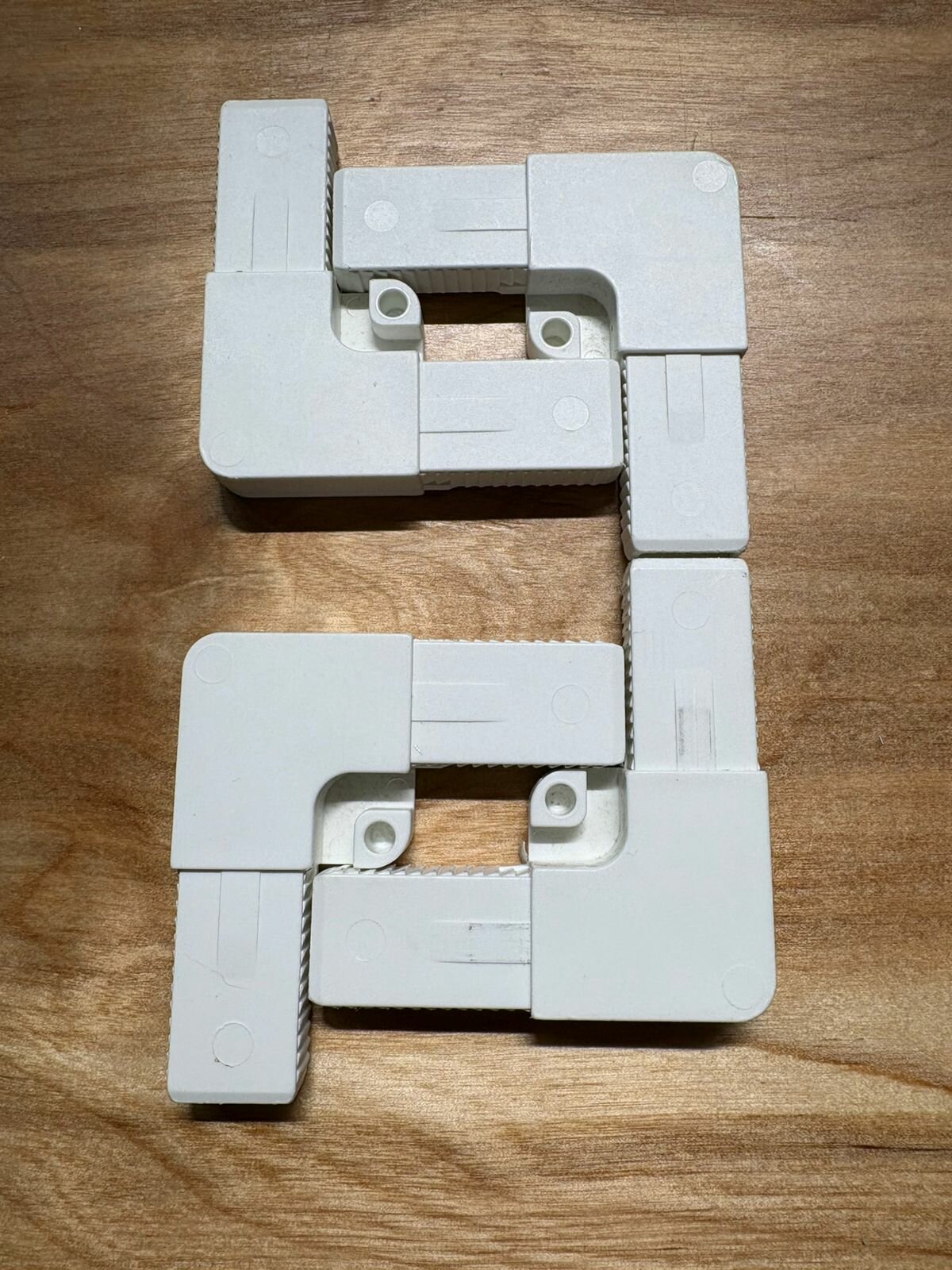 Уголок для москитной сетки PREMIUM "Классика Дома" 8 штук, белый, пластик, цельнолитой