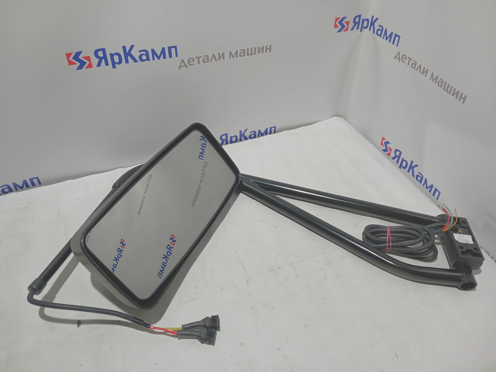 Зеркало заднего вида ЛиАЗ-4292 правое в сборе