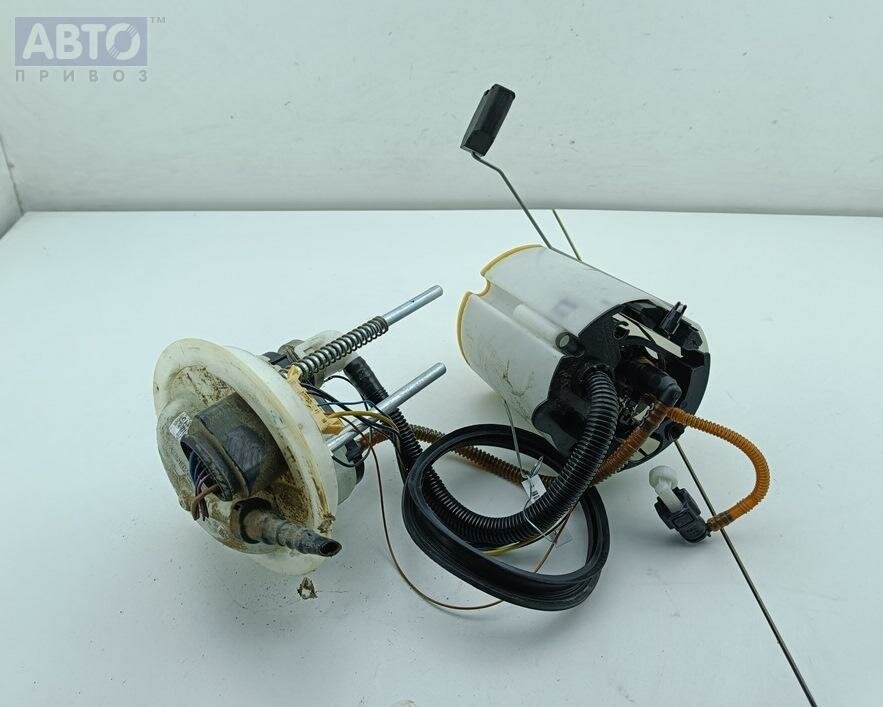 Насос топливный Volkswagen Passat B6