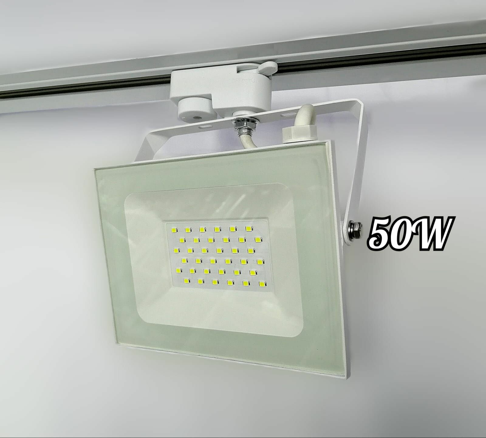 Трековый светильник трековый прожектор