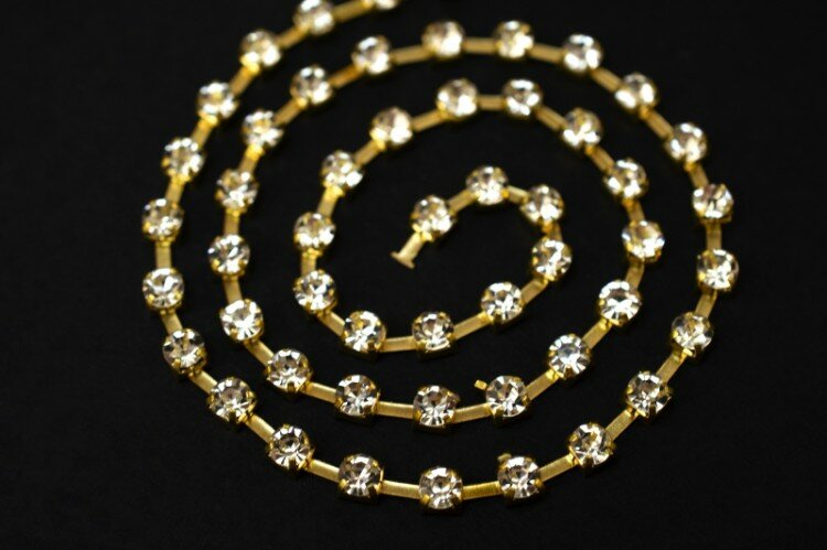 Стразовая цепь, звено 4,0х4,0мм, цвет хрусталь/золото, латунь, 47-027, 50см (около 70 страз)