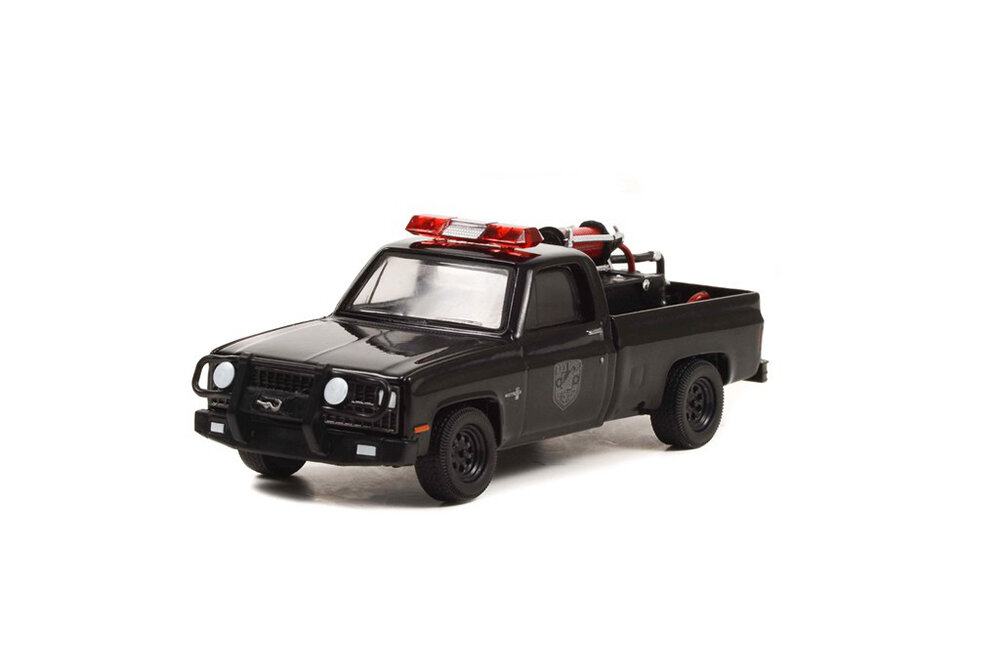 Chevrolet K20 scottsdale fire department 1982 / chevrolet K20 пожарная служба с оборудованием шланг и танк (длина модели 6-10 см)
