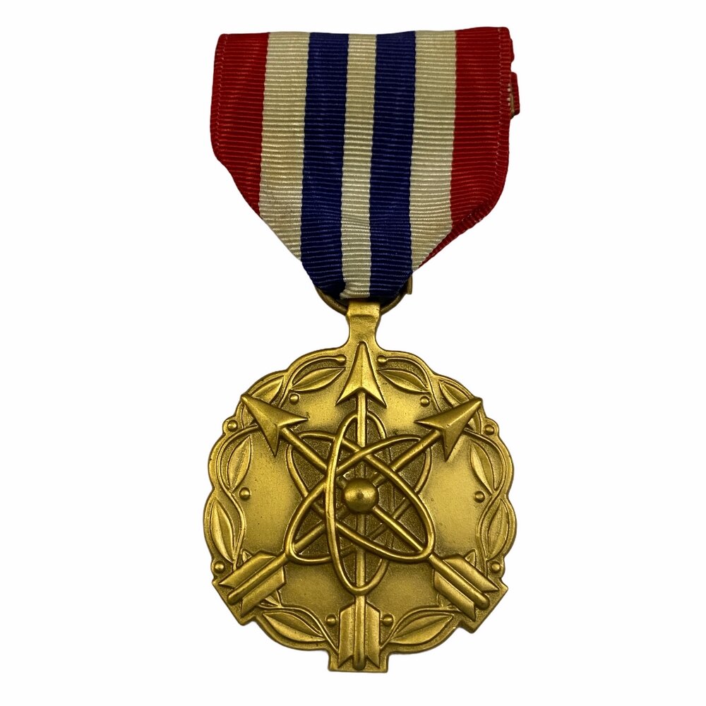 США, медаль "За превосходную службу в оборонительном ядерном агентстве. I степени"