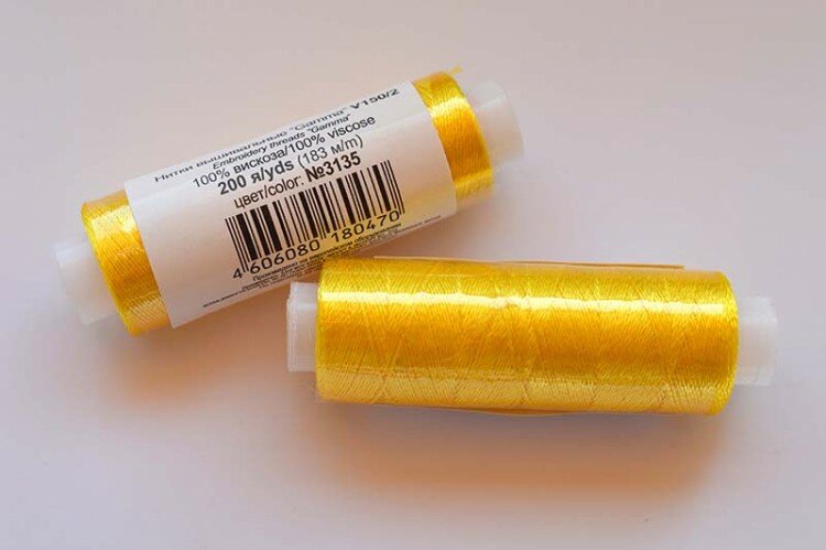 Нитки Вискоза 100% V150/2, цвет 3135 ярко-желтый, 183м, 1шт