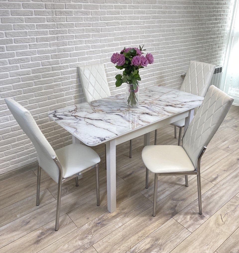 Кухонный стол стеклянный и стулья, обеденная группа