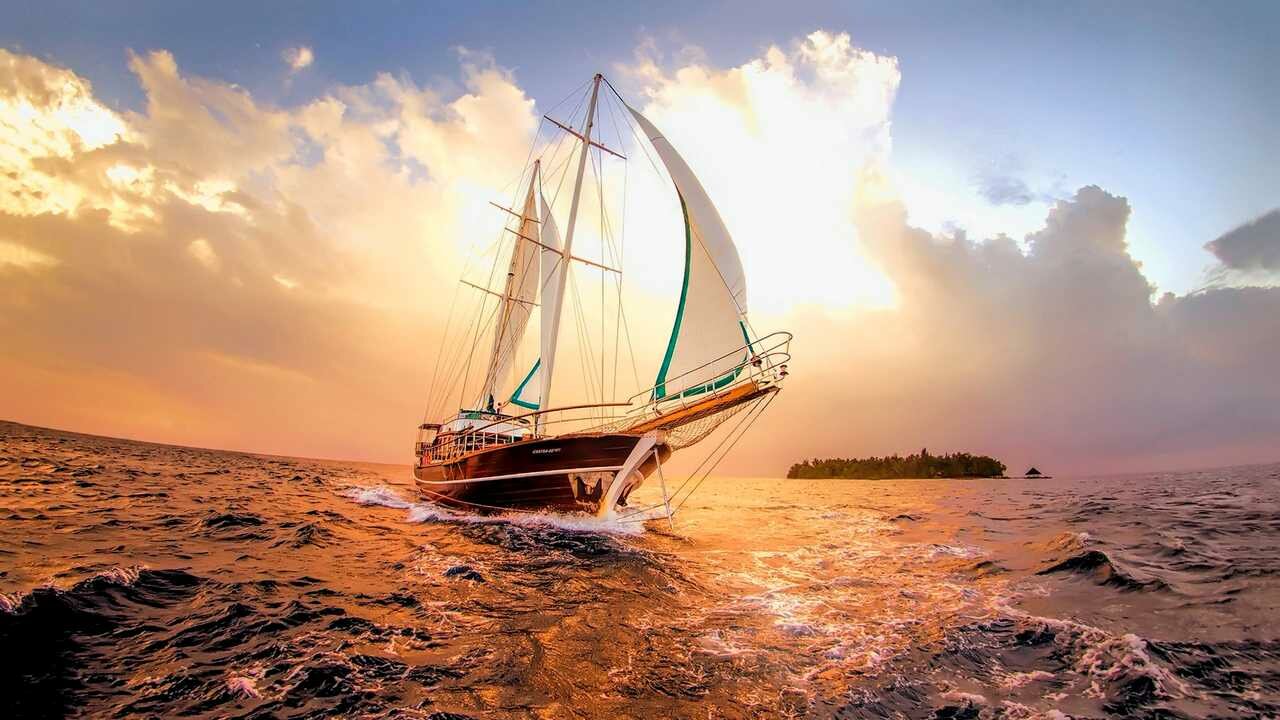 Картина на холсте 110x60 LinxOne "Корабль парус" интерьерная для дома / на стену / на кухню / с подрамником