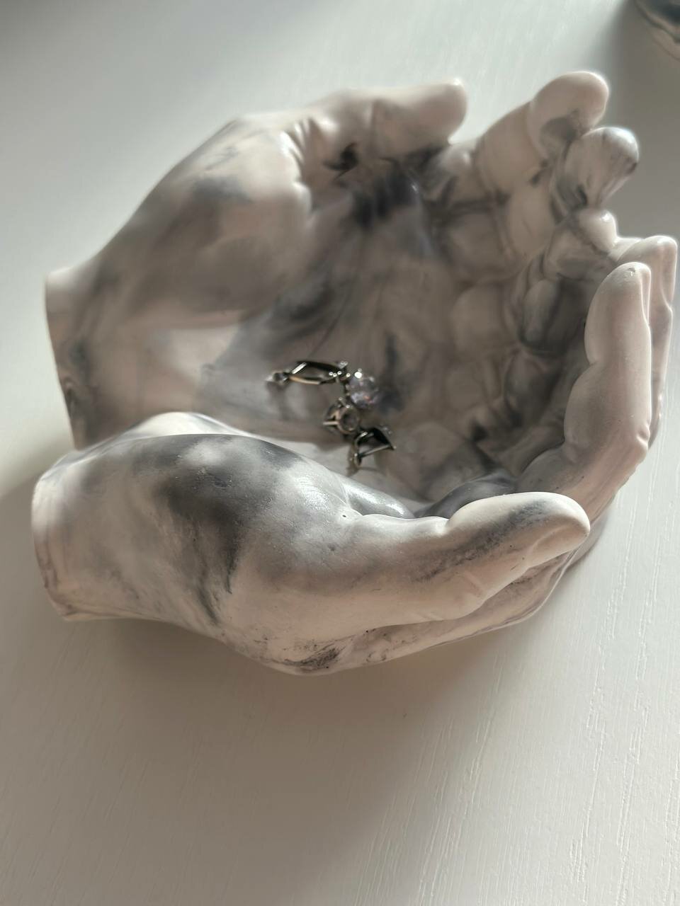 Кашпо руки давида