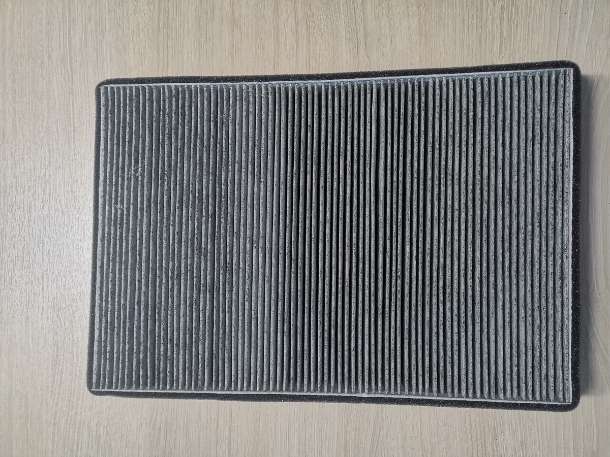 Фильтр салона угольный A 168 830 00 18