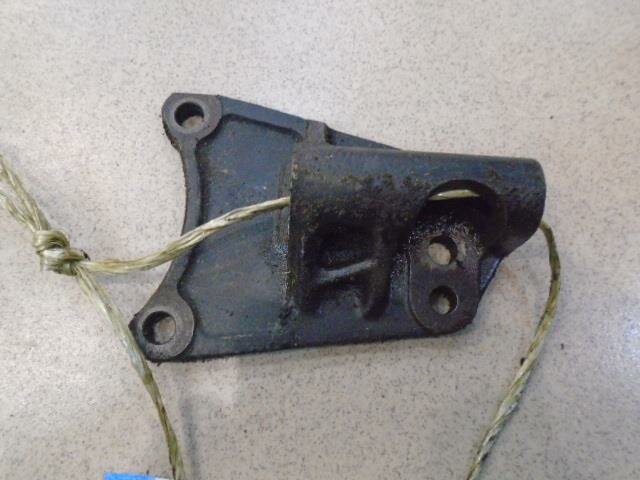 Кронштейн генератора от Iran Khodro Samand 2003>