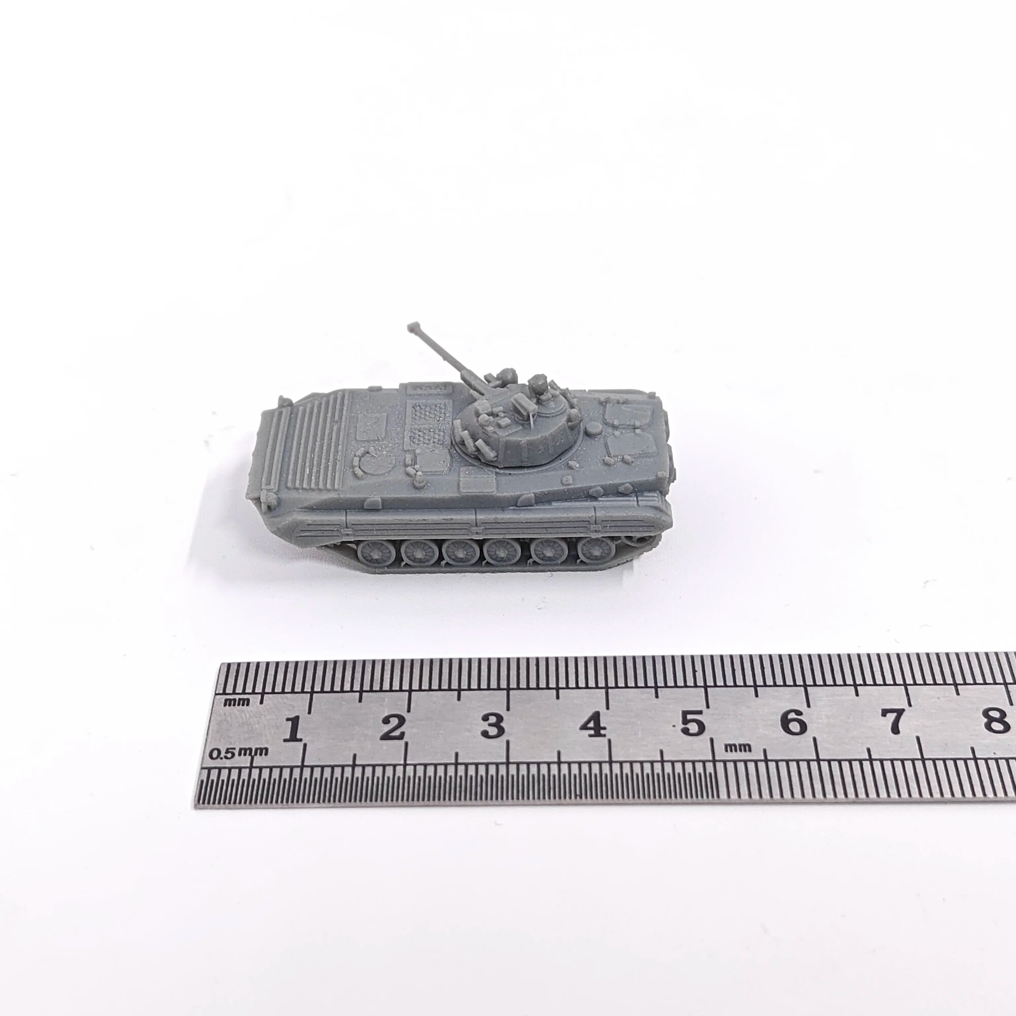 Модель BMP-2 Tusk Model 1/144 — фото 1
