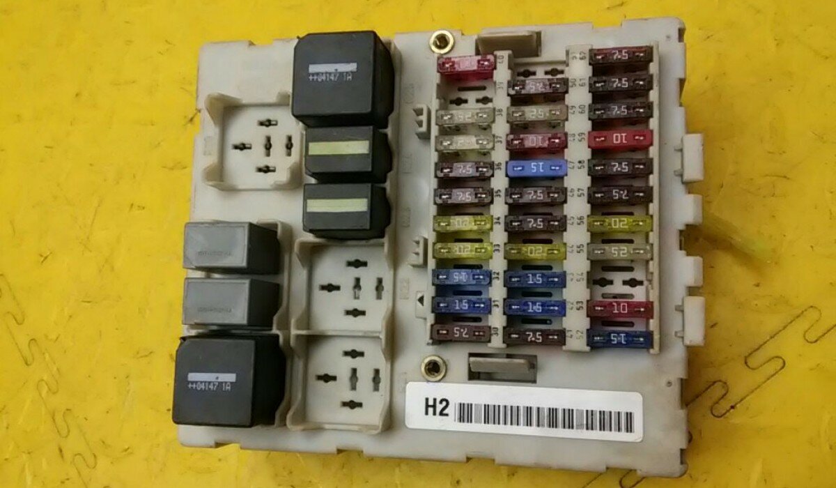 Блок предохранителей Focus I Ford 2M5T14A073BE