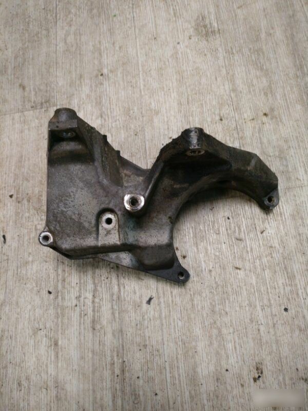 Кронштейн компрессора кондиционера Chevrolet Б/У с пробегом