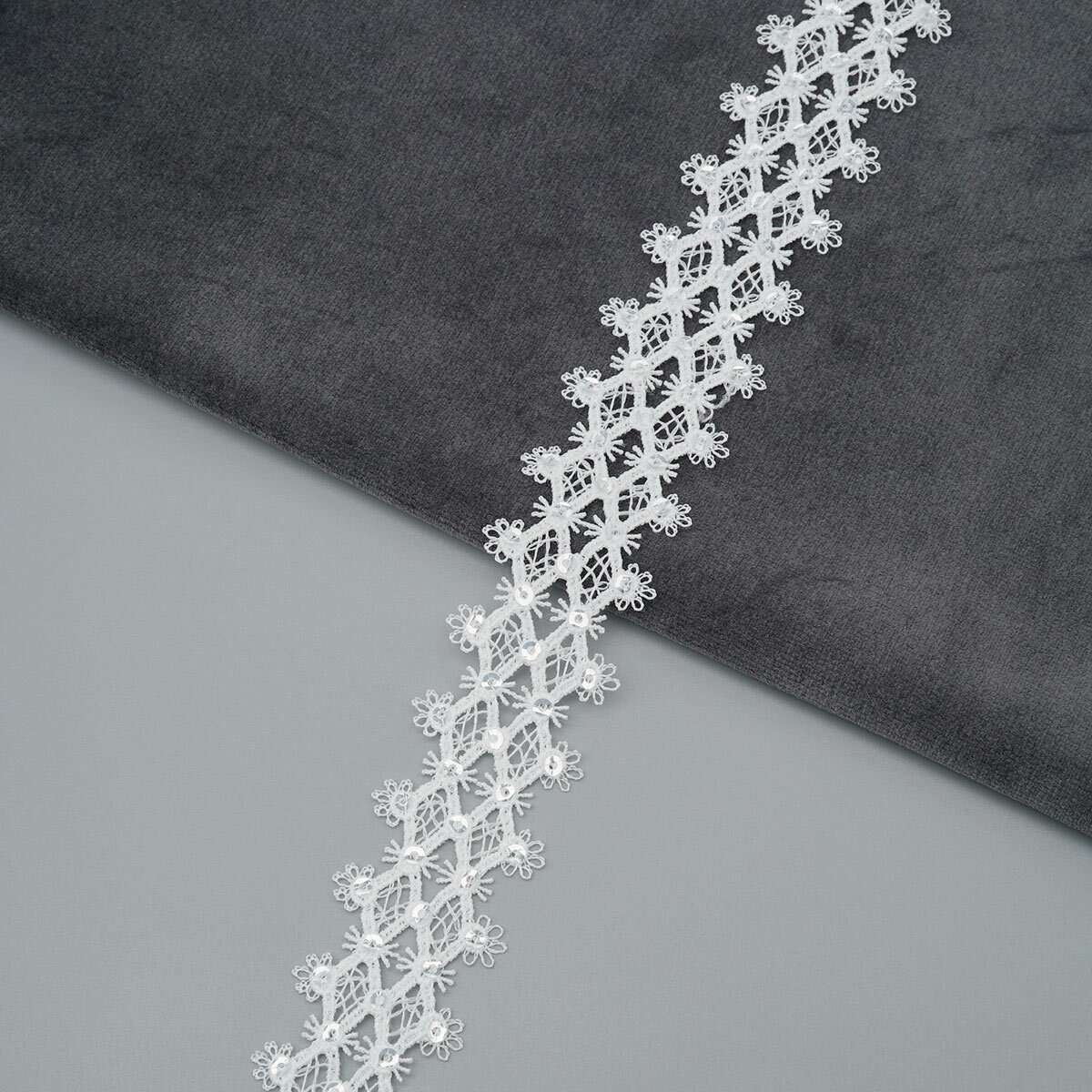 3Al173 Кружево для рукоделия гипюр с пайетками 3см*9,14м (белый), 9.14 м