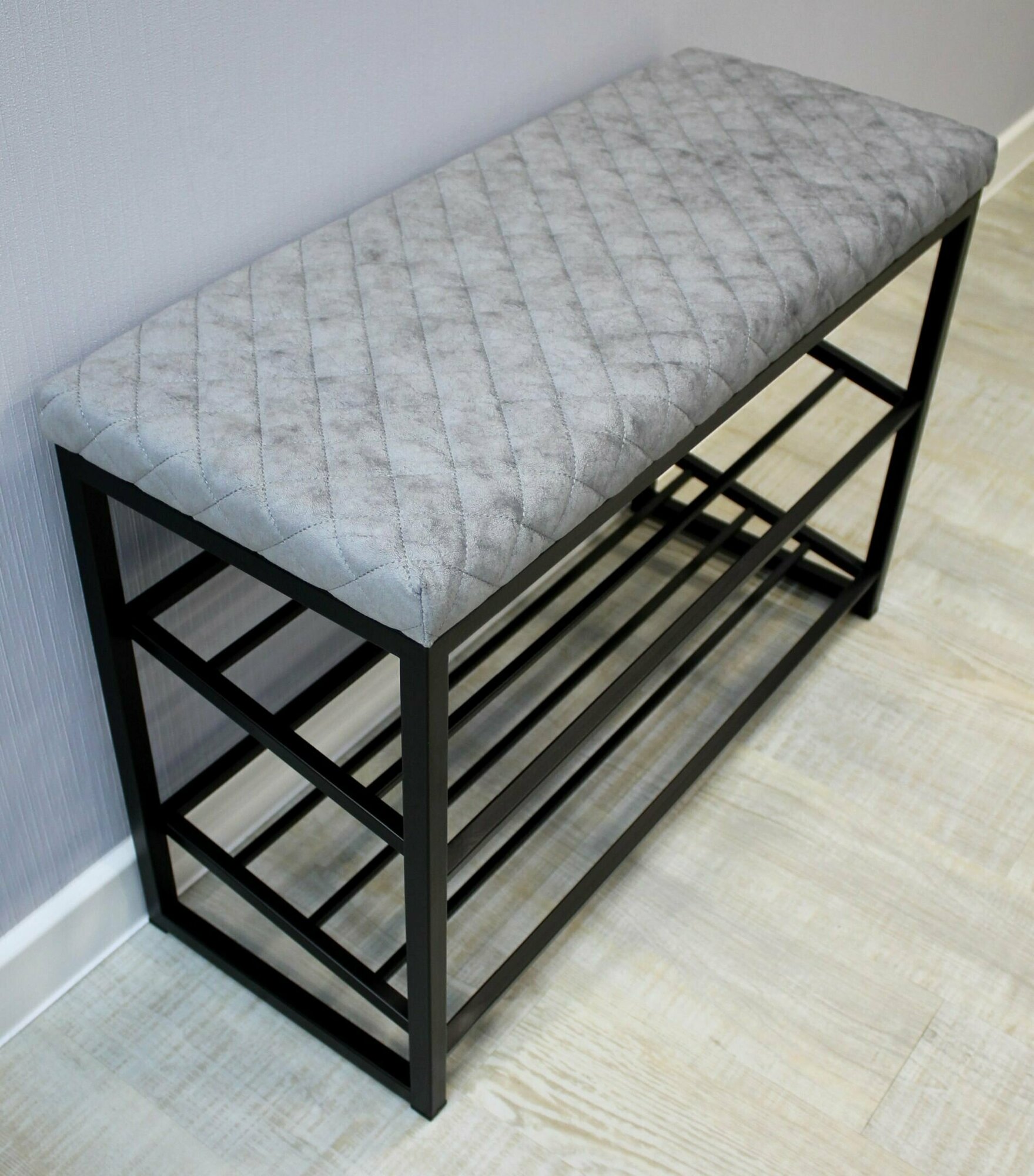 Обувница с мягким сиденьем "Эмили" / 75х30х52см / черный каркас - серый велюр (стежка ромб)