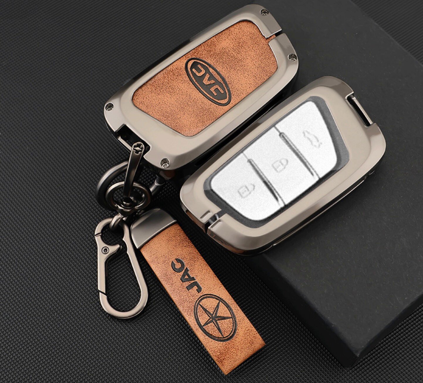 Металлический противоударный чехол MyPads M-236947 с кожаным брелком для автомобильного ключа зажигания марки Джак Моторс JAC J7, S3, JS6, JS4, T6 .