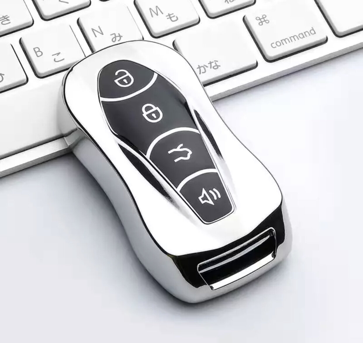 Чехол на ключ Geely Atlas Pro, Tugella / Джили Атлас Про TPU silver new
