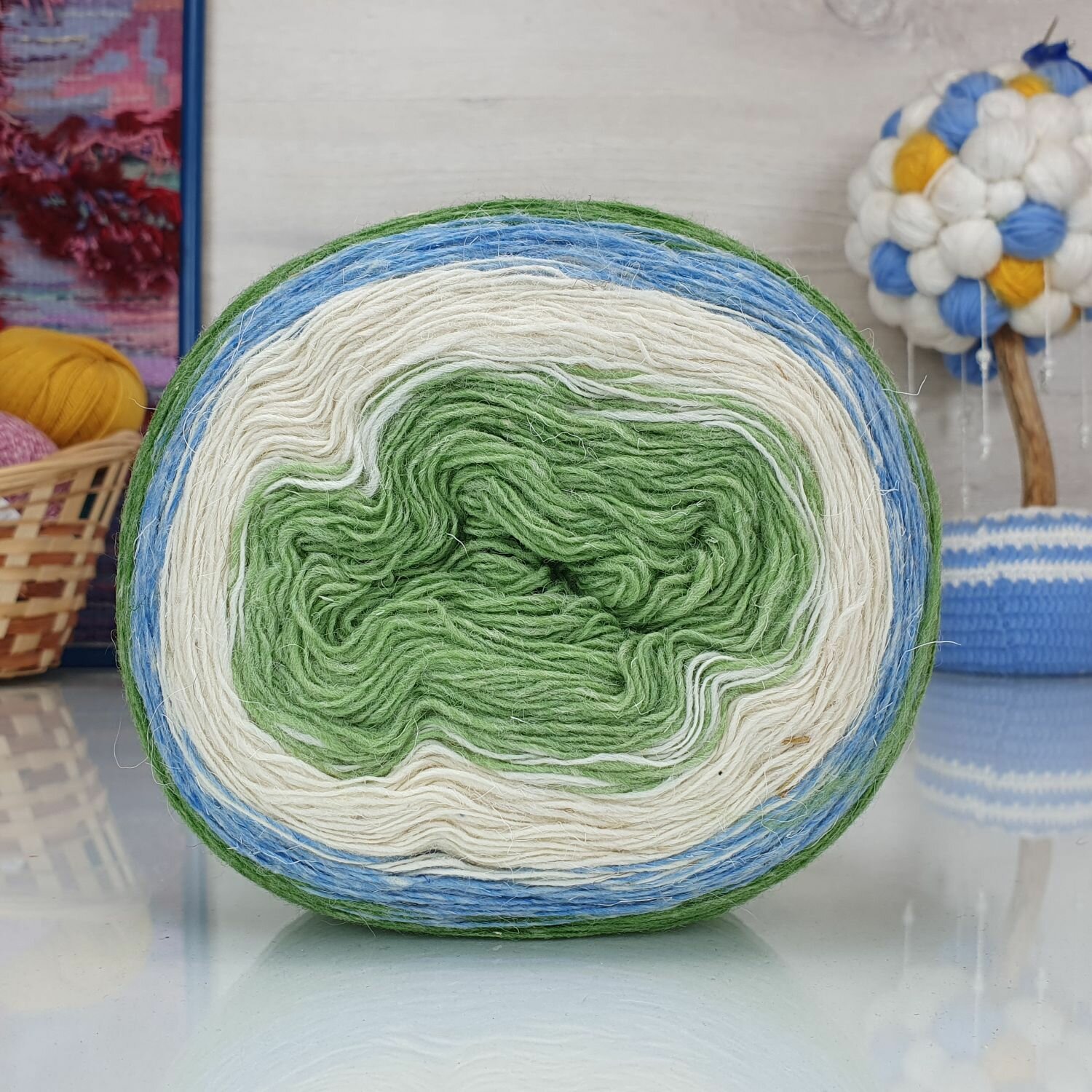 Пряжа Рассказовская Ангорка колор, салатовый-сине-белый - 27 - 1, 95% шерсть ангорской козы, 5% акрил, 2 мотка, 250 г, от 700 м.