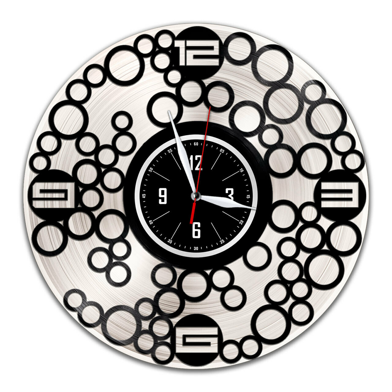Цифры - настенные часы из виниловой пластинки (с серебряной подложкой)