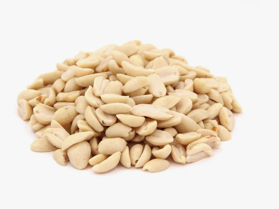 Арахис сырой сплит бланшированный 1кг.