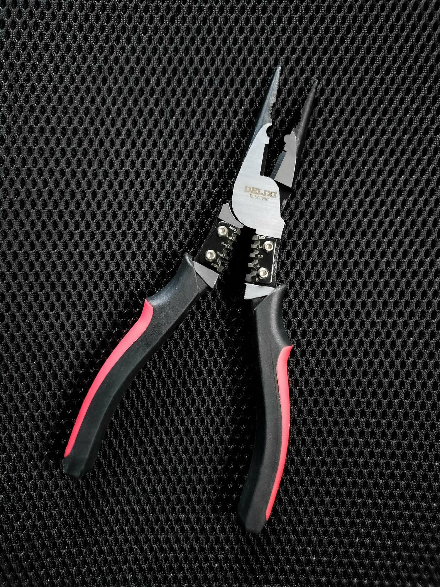 Тонкогубцы - длинногубцы многофункциональные / Инструмент электрика