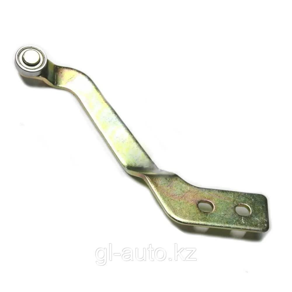 Рычаг сдвижной двери ГАЗель, Соболь нижний с роликом (ГАЗ)