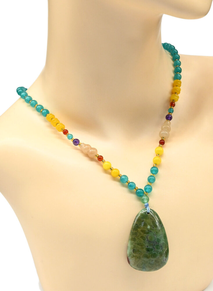 Бусы, кальцит