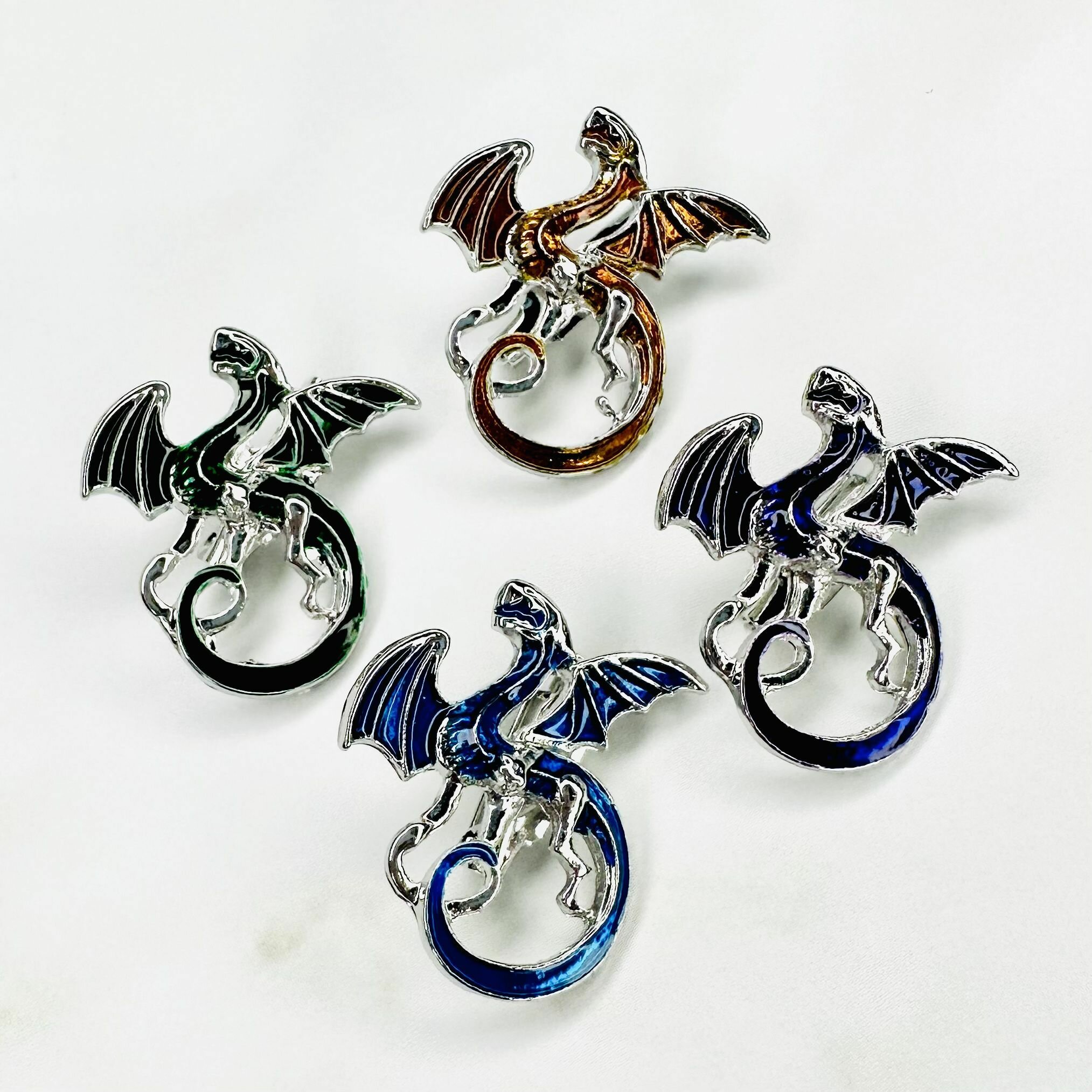 Комплект брошей, искусственный камень