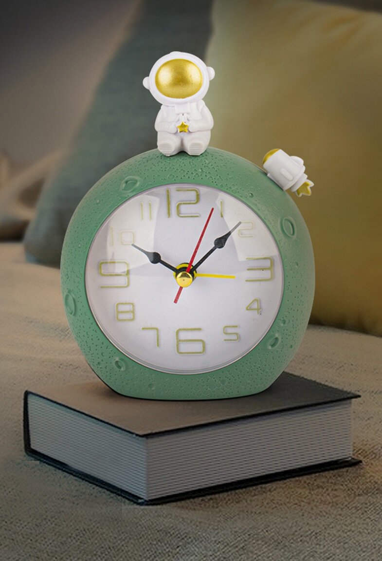 Детские настольные часы "Космонавт" Цвет: зеленый