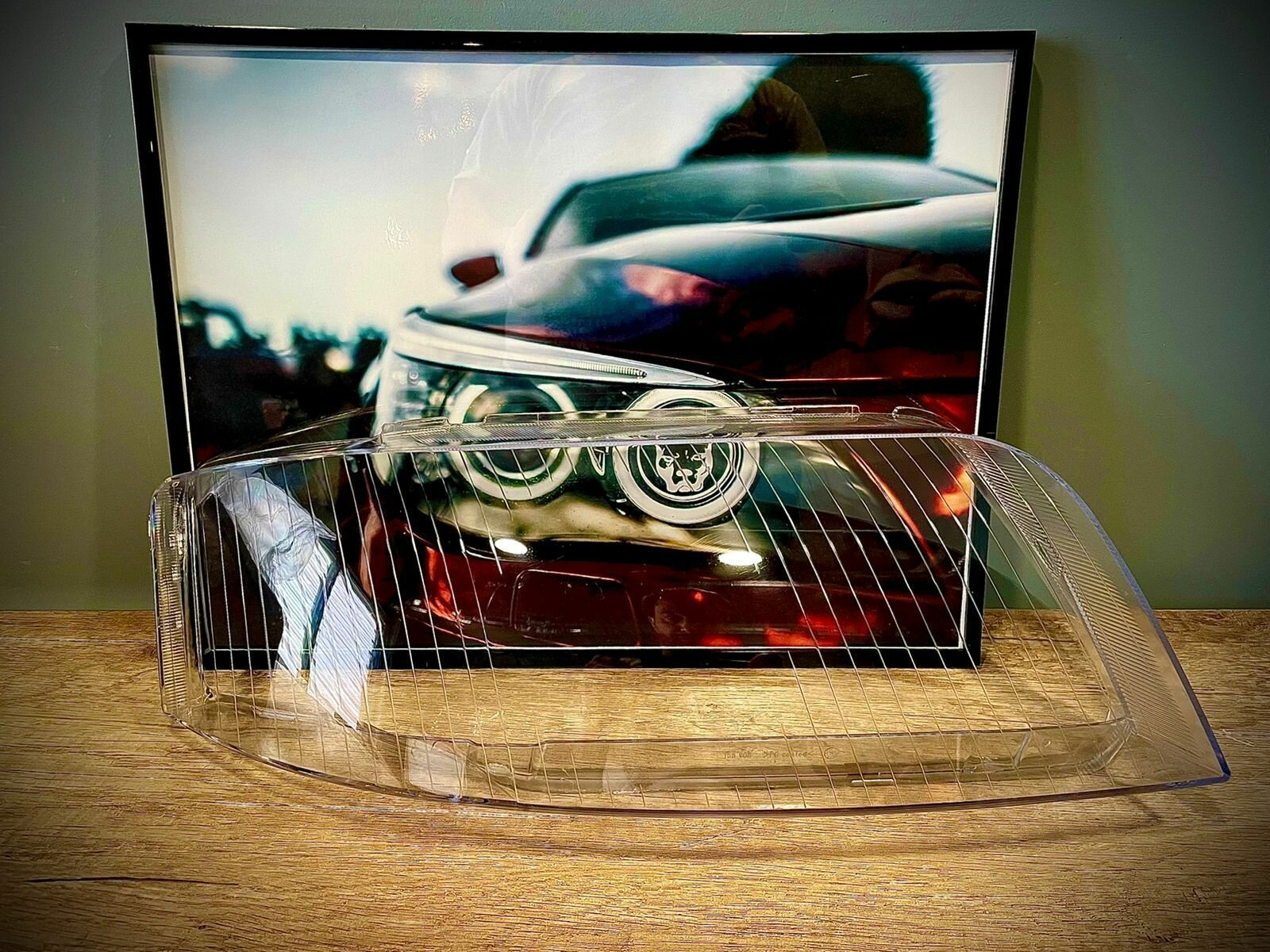 Стекло фары Audi A6 C6 2004-2011 (правое)