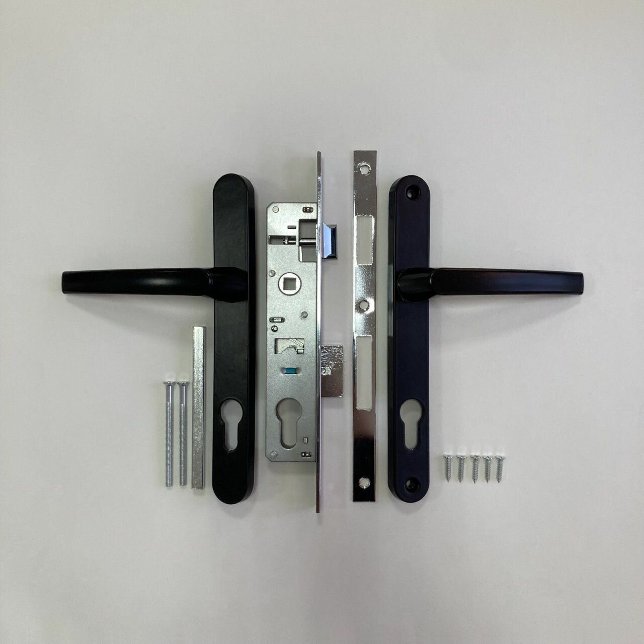 Комплект замок и ручка на калитку из профиля S-Locked без цилиндра чёрный