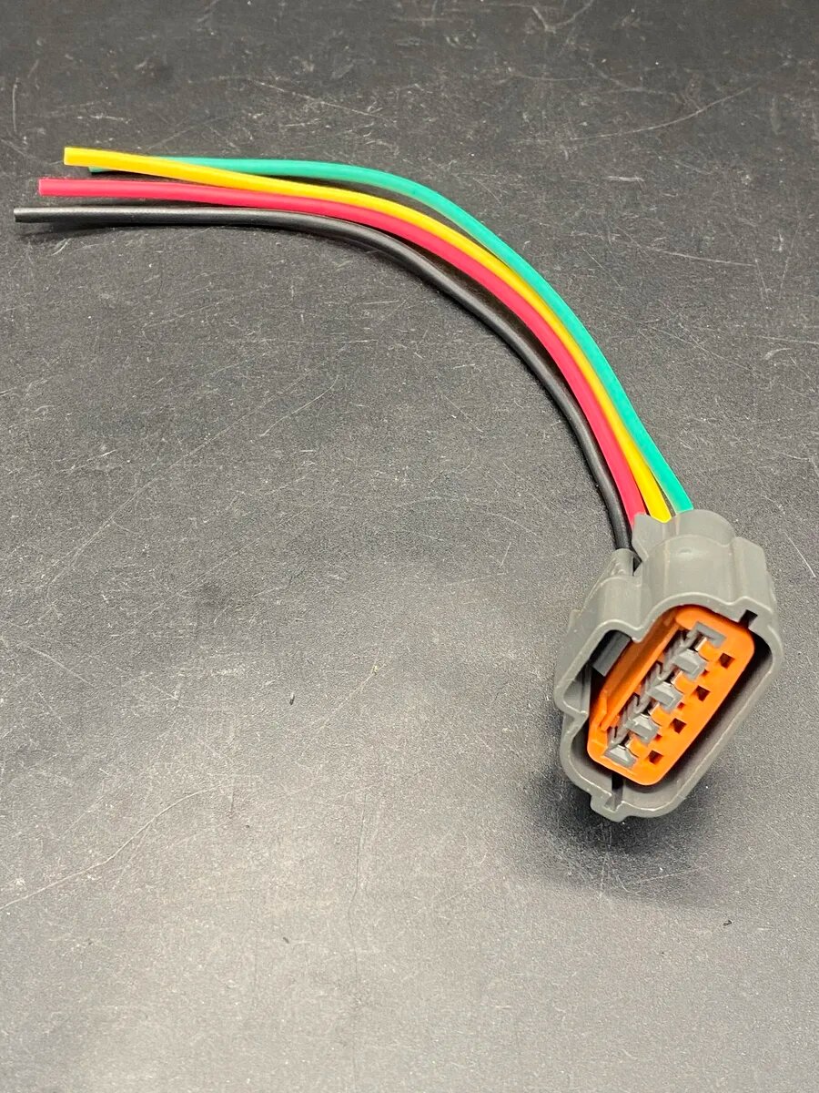 Разъем ( Фишка ) генератора Новое Tesla Technics