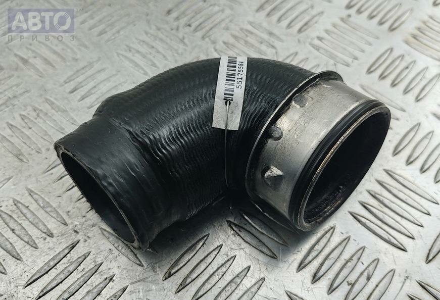 Патрубок интеркулера Volkswagen Passat B5+ (GP)