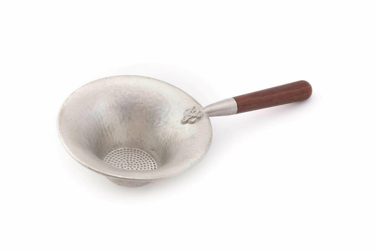 Сито металлическое с деревянной рукоятью "Цветочек"