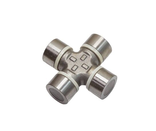 Крестовина карданного вала КамАЗ 6520, MAN, IVECO, RENAULT большая 57х152 масленка и стопорные кольца (PRAVT)