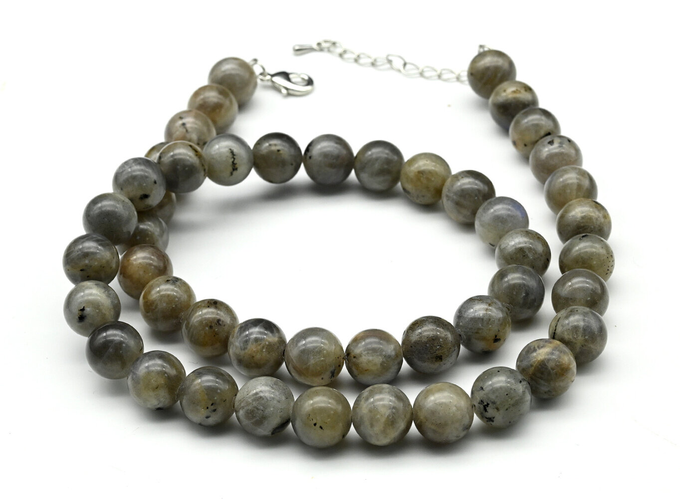 Бусы, лабрадорит