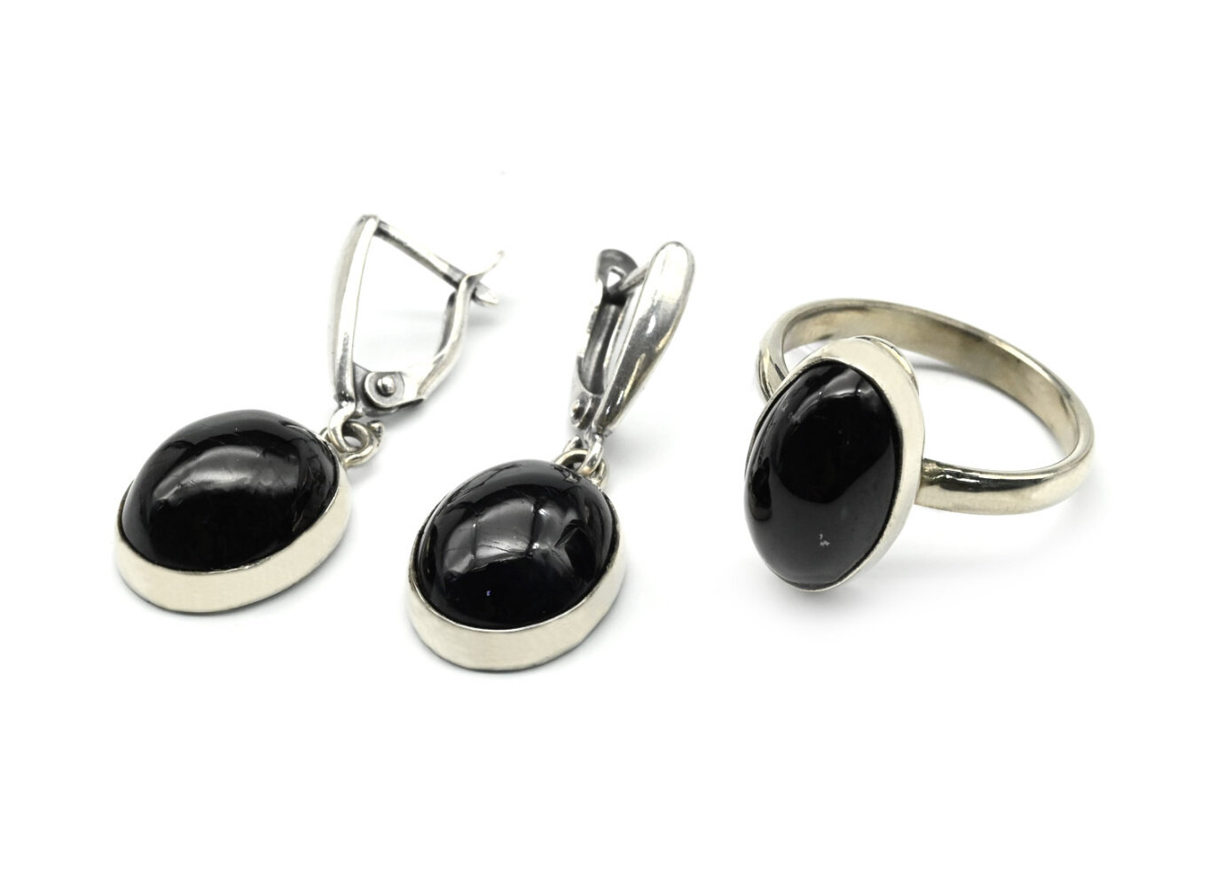 Комплект бижутерии: серьги, кольцо, турмалин