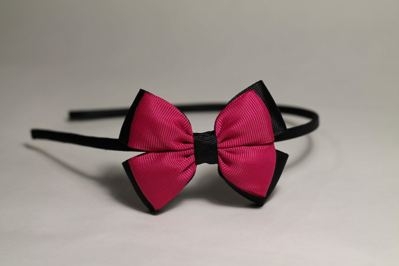 Ободок с черно-фуксия бантиком ручной работы от бренда Bantichelli