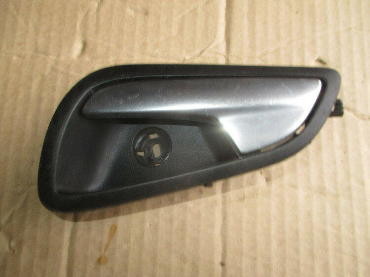 Ручка двери левой передней или задней внутренняя BM51A22601BDW AM51U22601CDW Форд Фокус 3