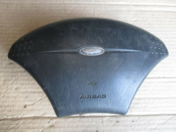 Подушка безопасности Форд Фокус 1 водительская YS41A042B85ABYYFY в руль 4-ре спицы