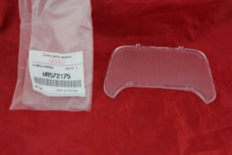 MITSUBISHI MR572175 стекло плафона