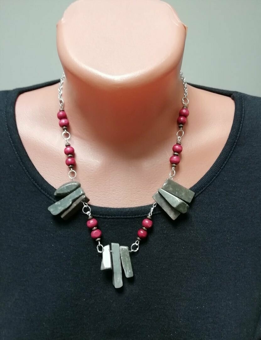 Колье, яшма